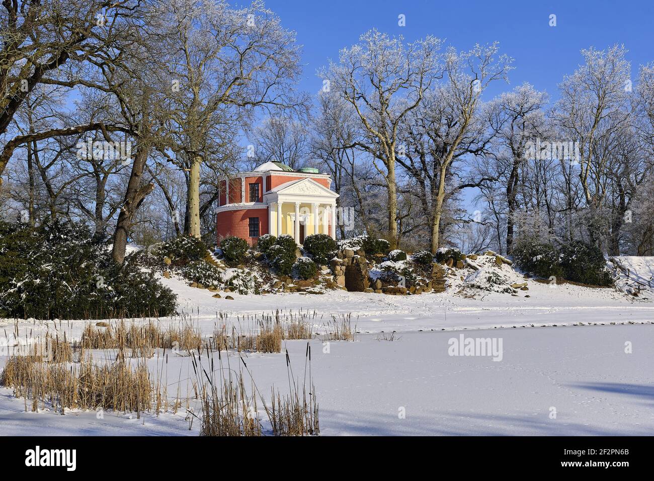The Pantheon at the Großer Walloch in Wörlitzer Park, Wörlitz, Saxony ...