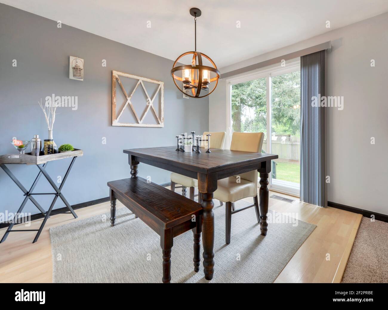 Modern residential dining room interior Stock Photo - Alamy