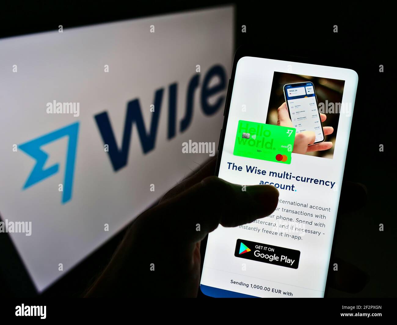 Transferwise logo hi-res stock photography and images - Alamy