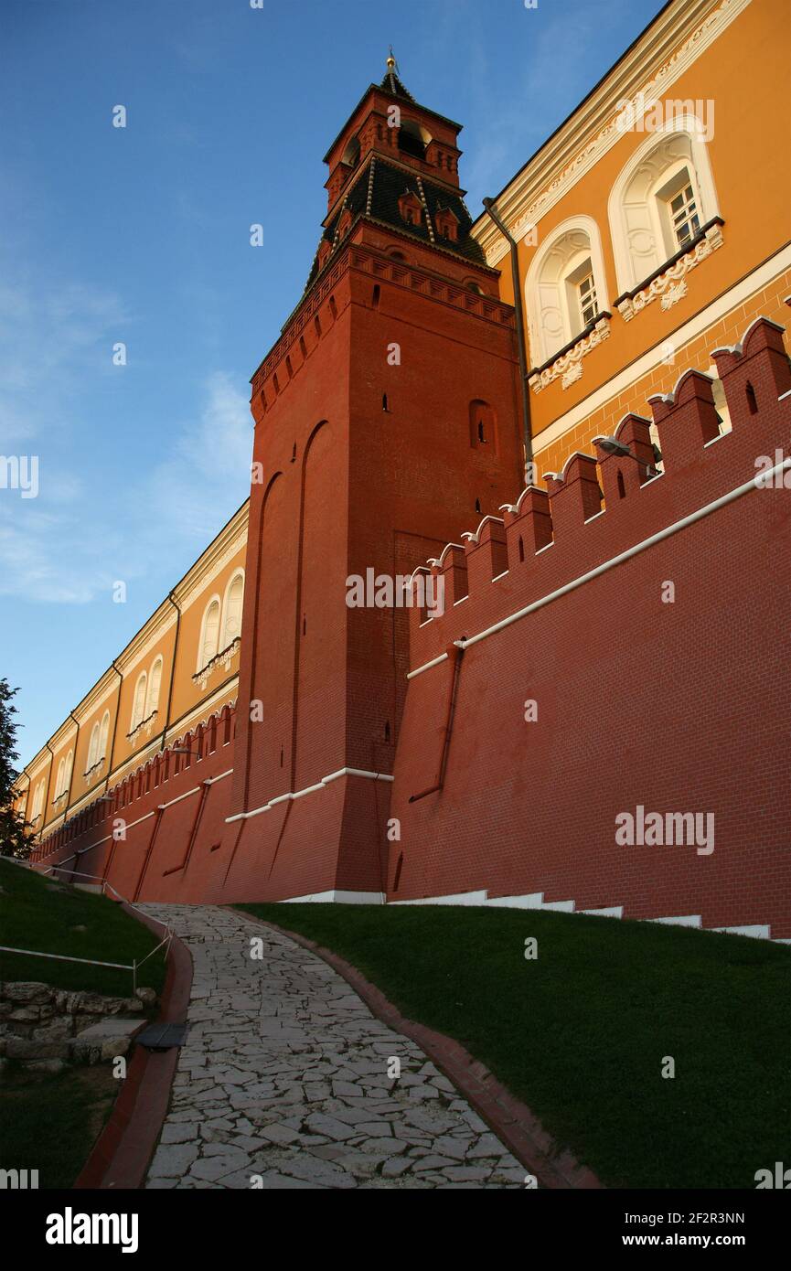 Detail of the Kremlin wall and towers, Moscow, Russia Stock Photo - Alamy
