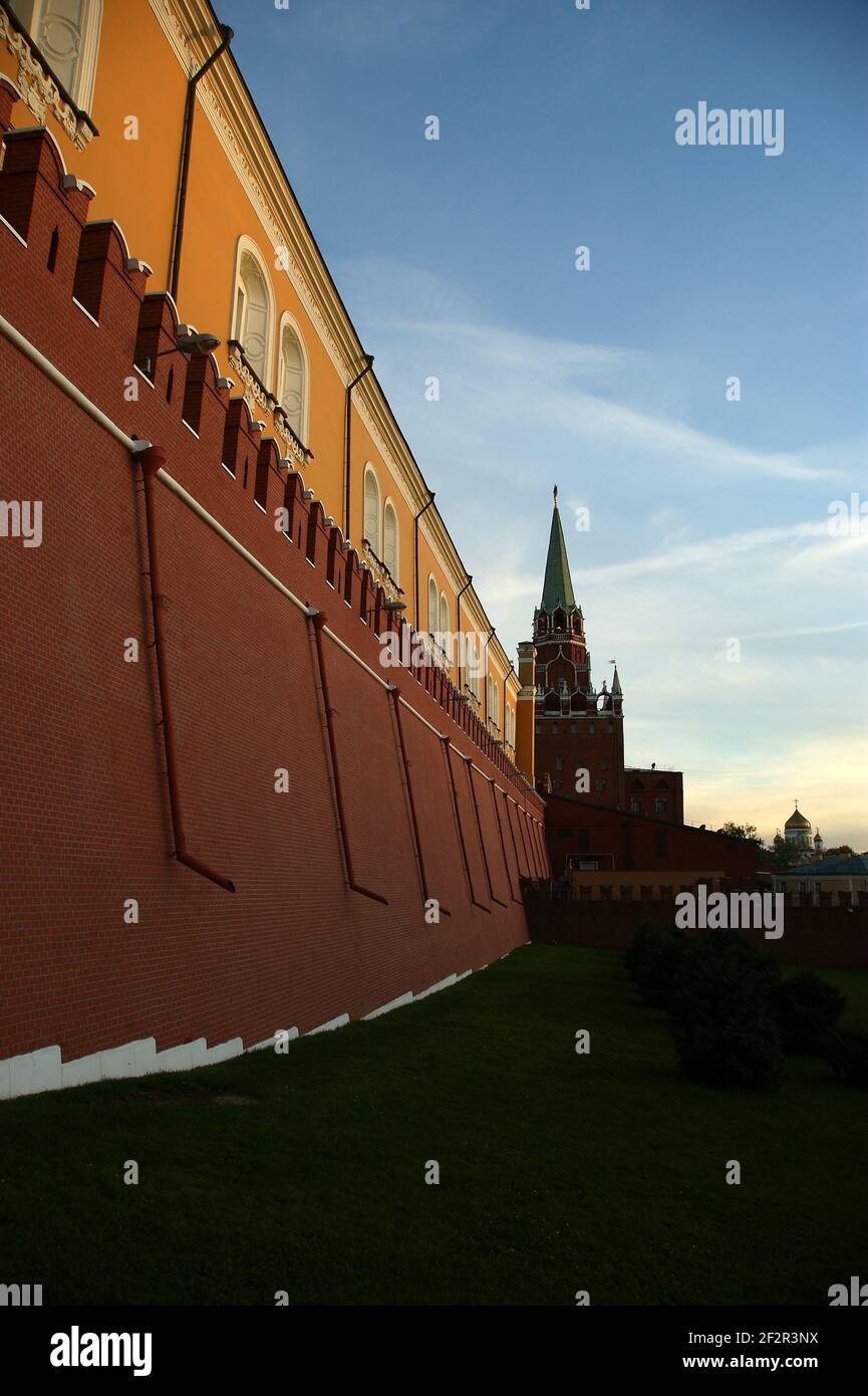 Detail of the Kremlin wall and towers, Moscow, Russia Stock Photo - Alamy