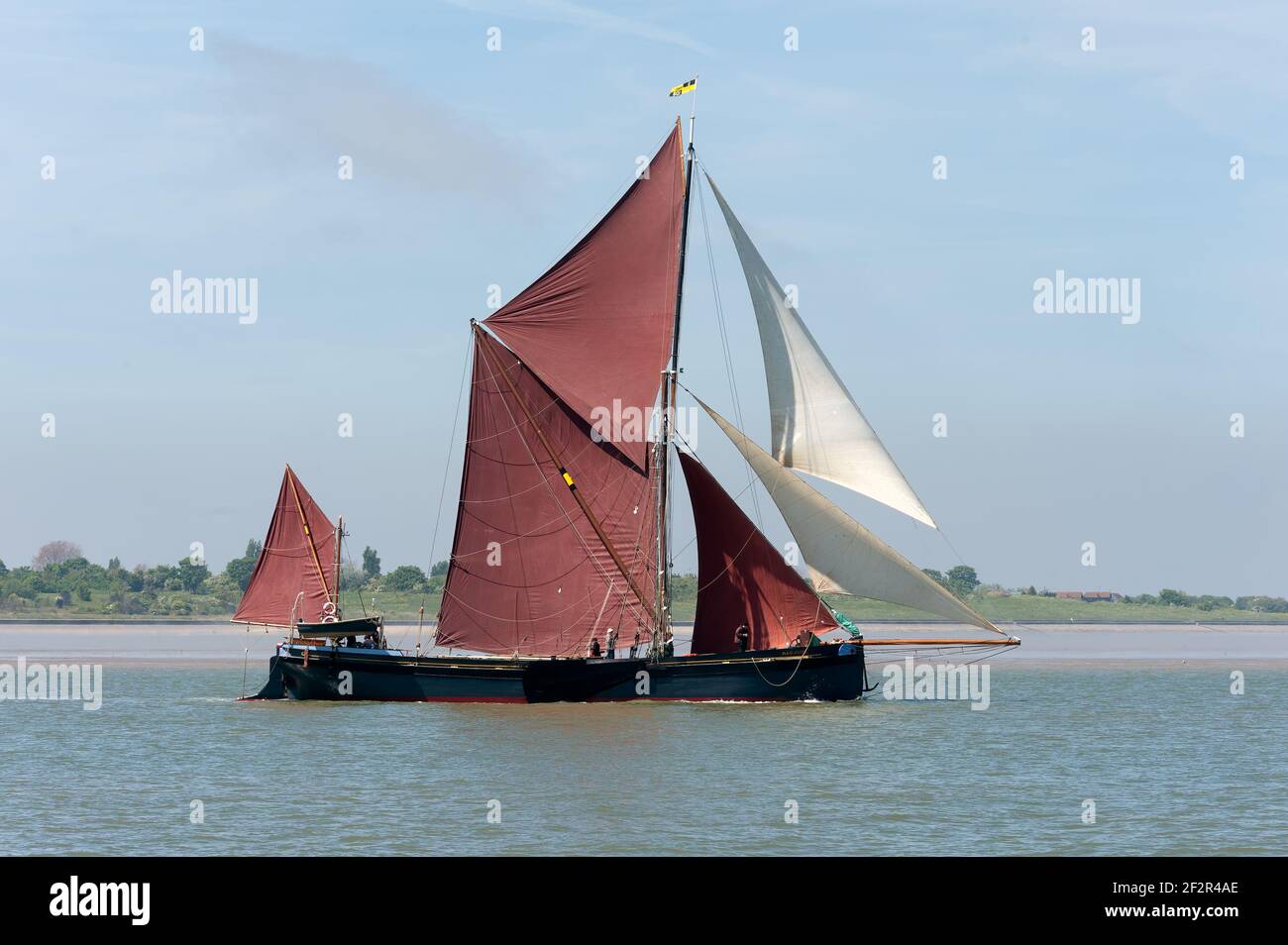 Thames wooden barge hi-res stock photography and images - Alamy
