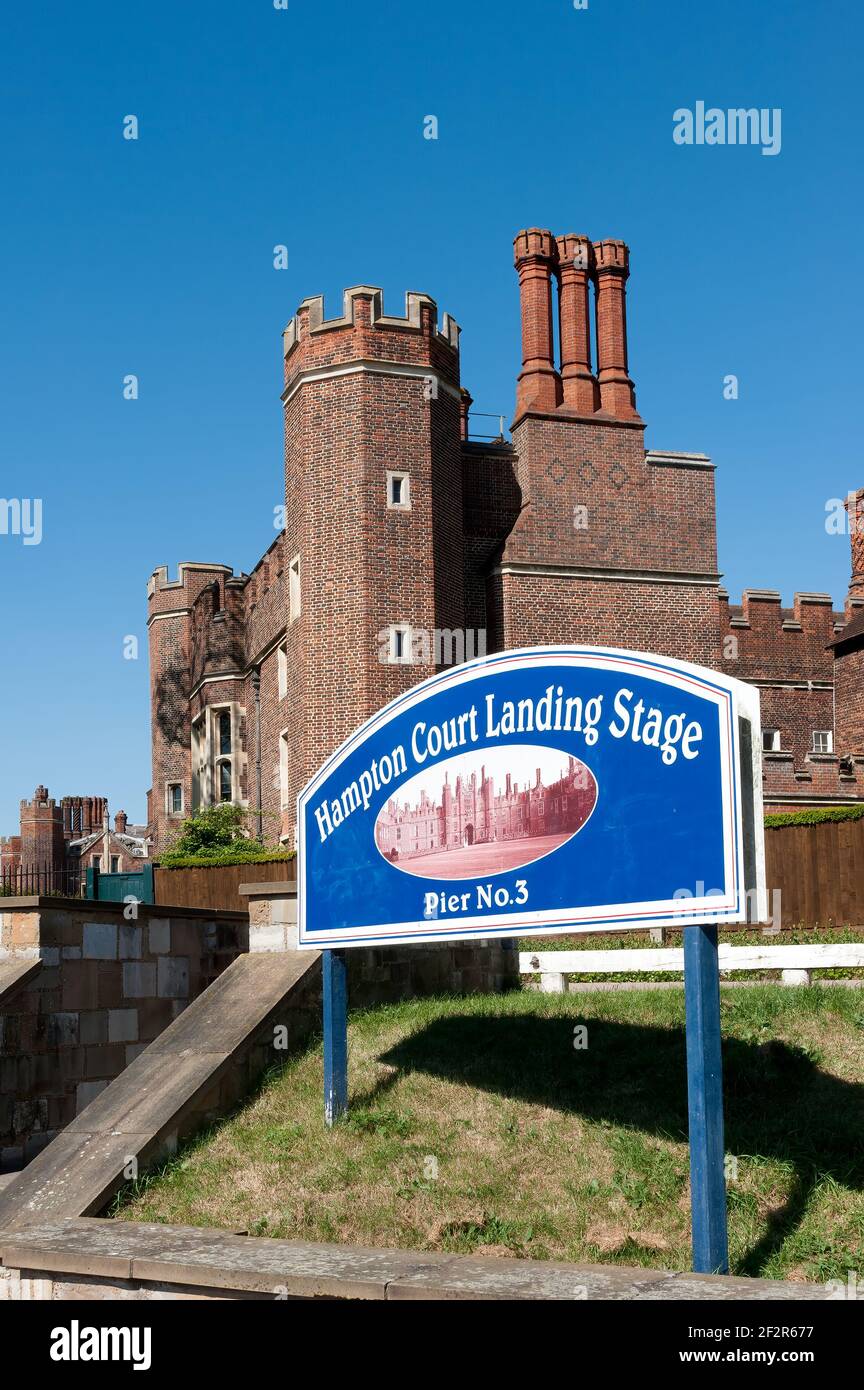 Tourism daytime hi-res stock photography and images - Alamy