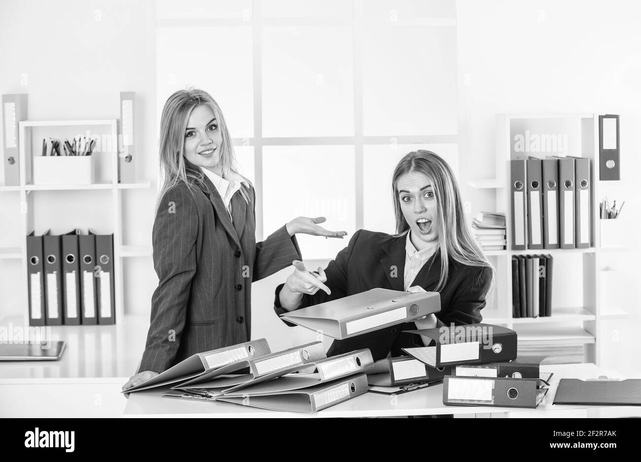 Business and friendship. Businesswoman with colleagues workplace ...