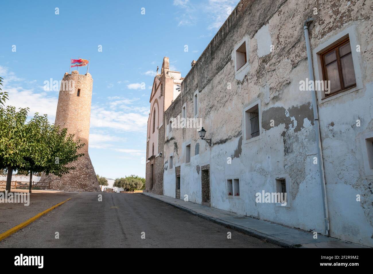 Torre de la aldea hi-res stock photography and images - Alamy