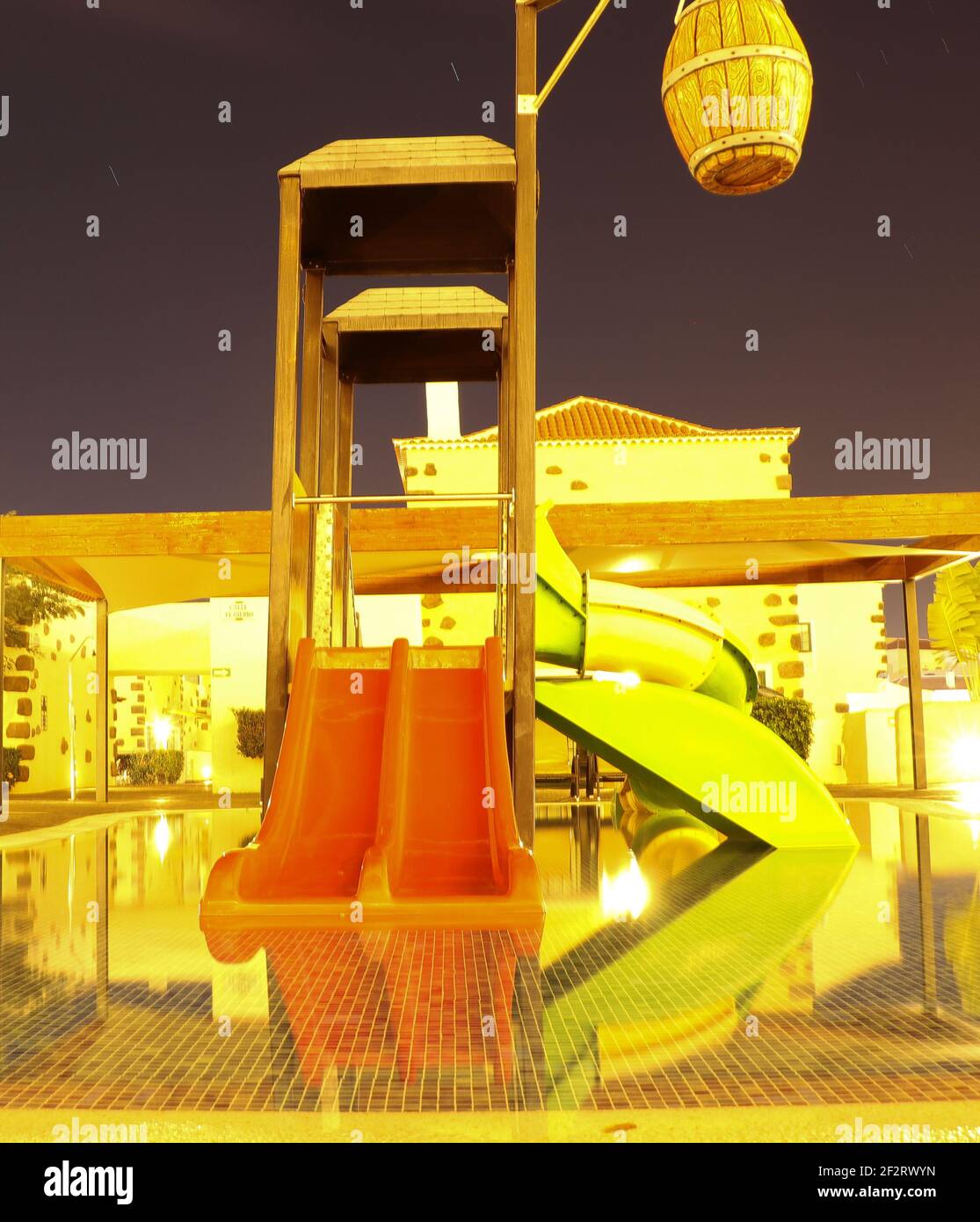 Night sky over swimming pool pools hi-res stock photography and images ...