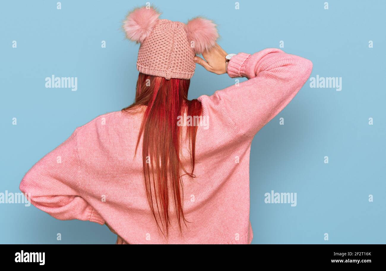 Woman backwards cap hi-res stock photography and images - Alamy