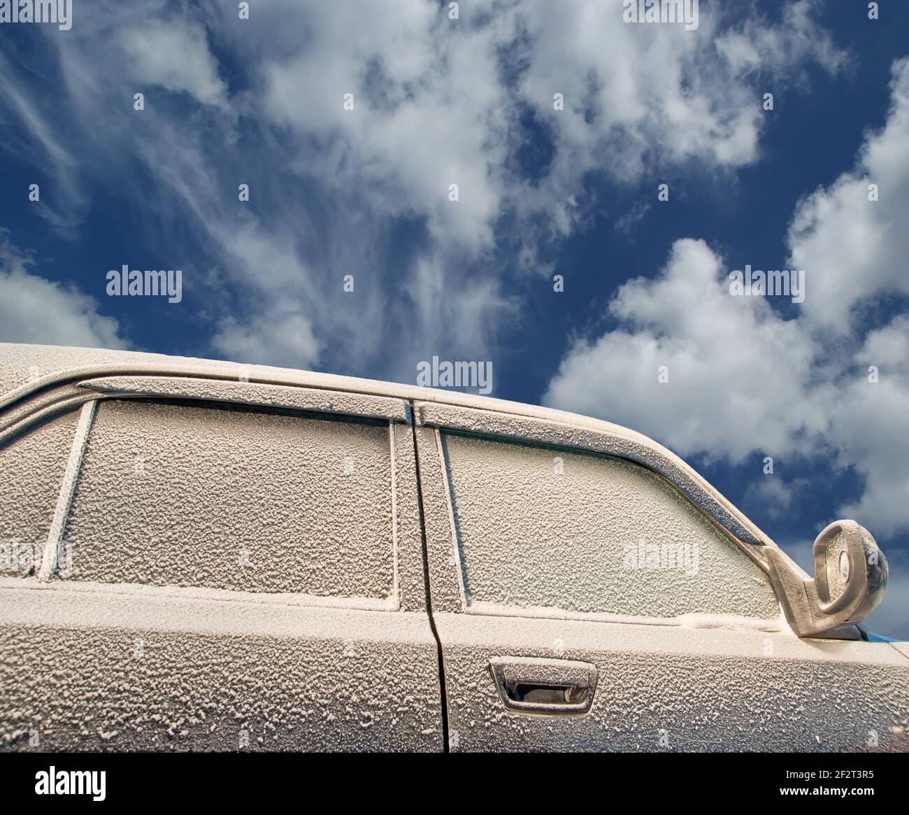 Car covered with frost. Winter, cold day Stock Photo - Alamy