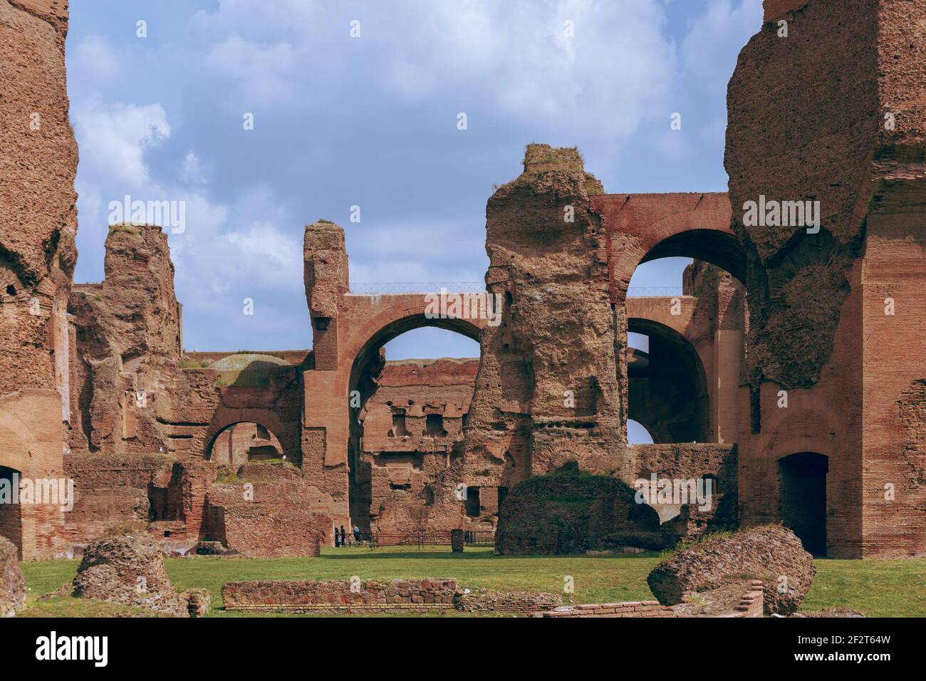 Roman imperial bath ruins hi-res stock photography and images - Alamy
