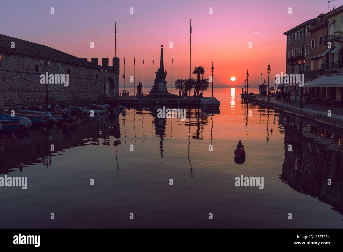 Lazise waterfront hi-res stock photography and images - Alamy