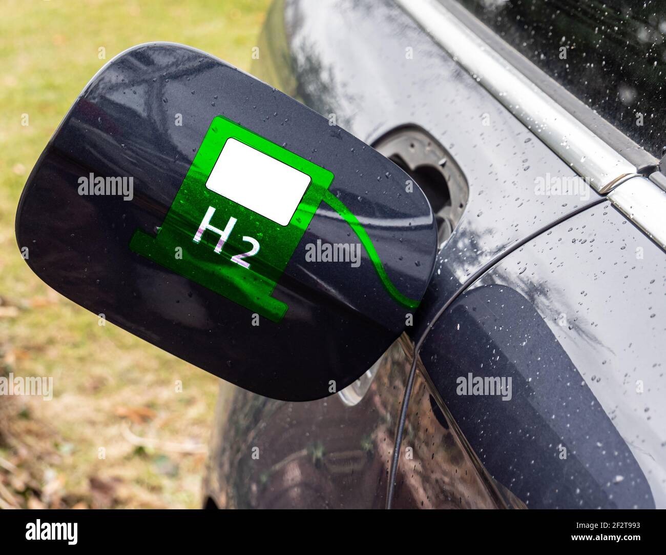 Tank cap with an H2 hydrogen logo Stock Photo - Alamy