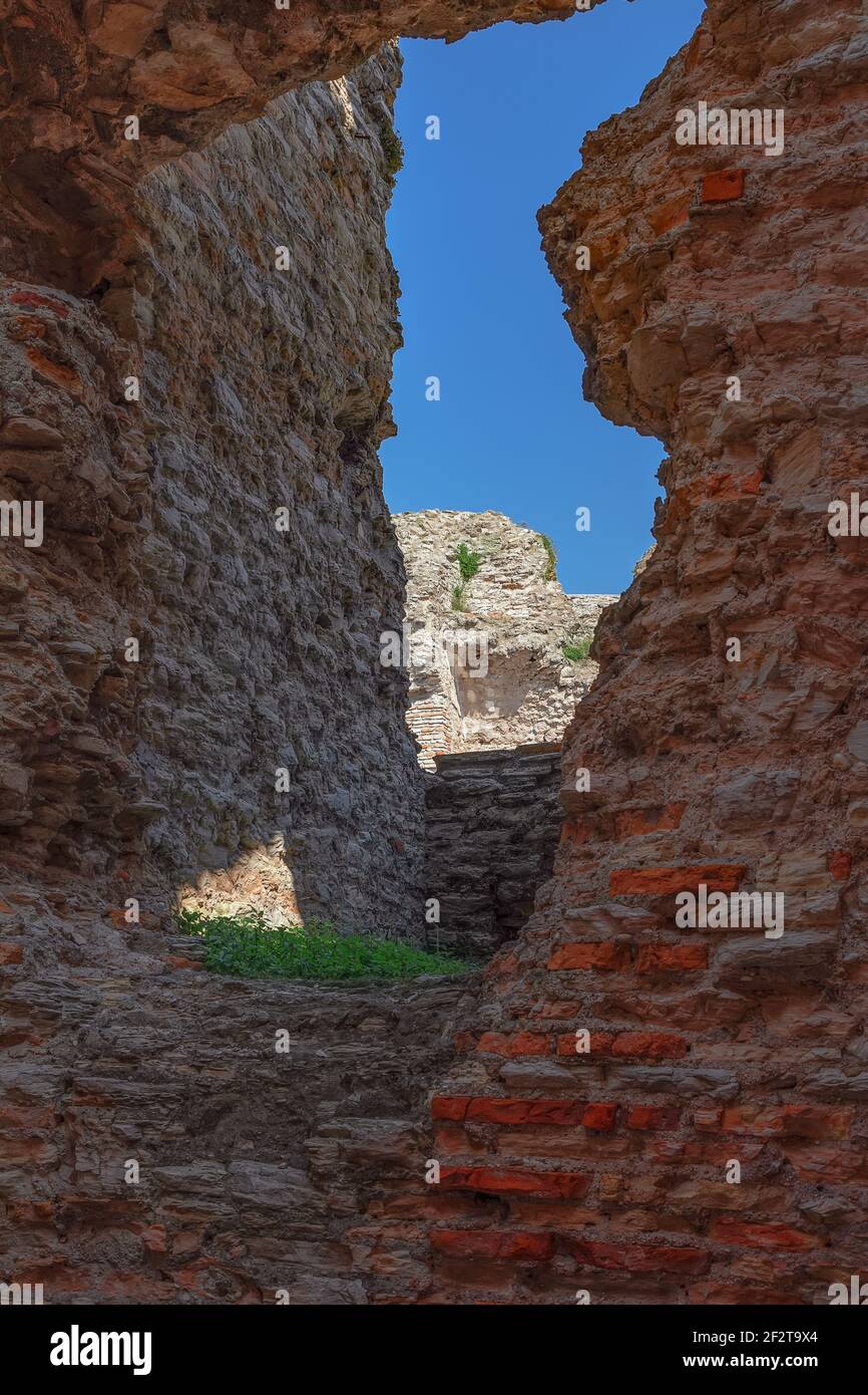 Sirmione catullo caves hi-res stock photography and images - Alamy