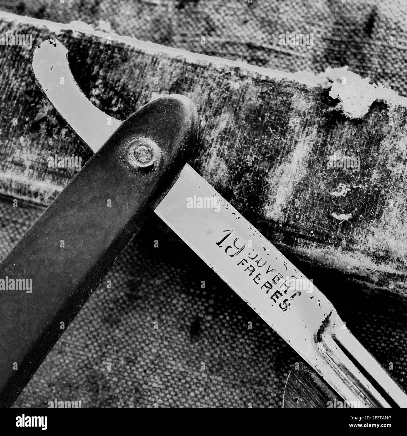 Vintage shaving razor illustration Black and White Stock Photos ...