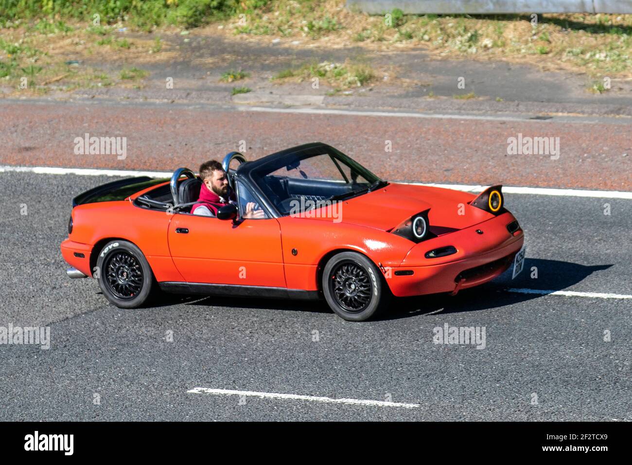 Mazda Miata 1999 Pop Up Headlights
