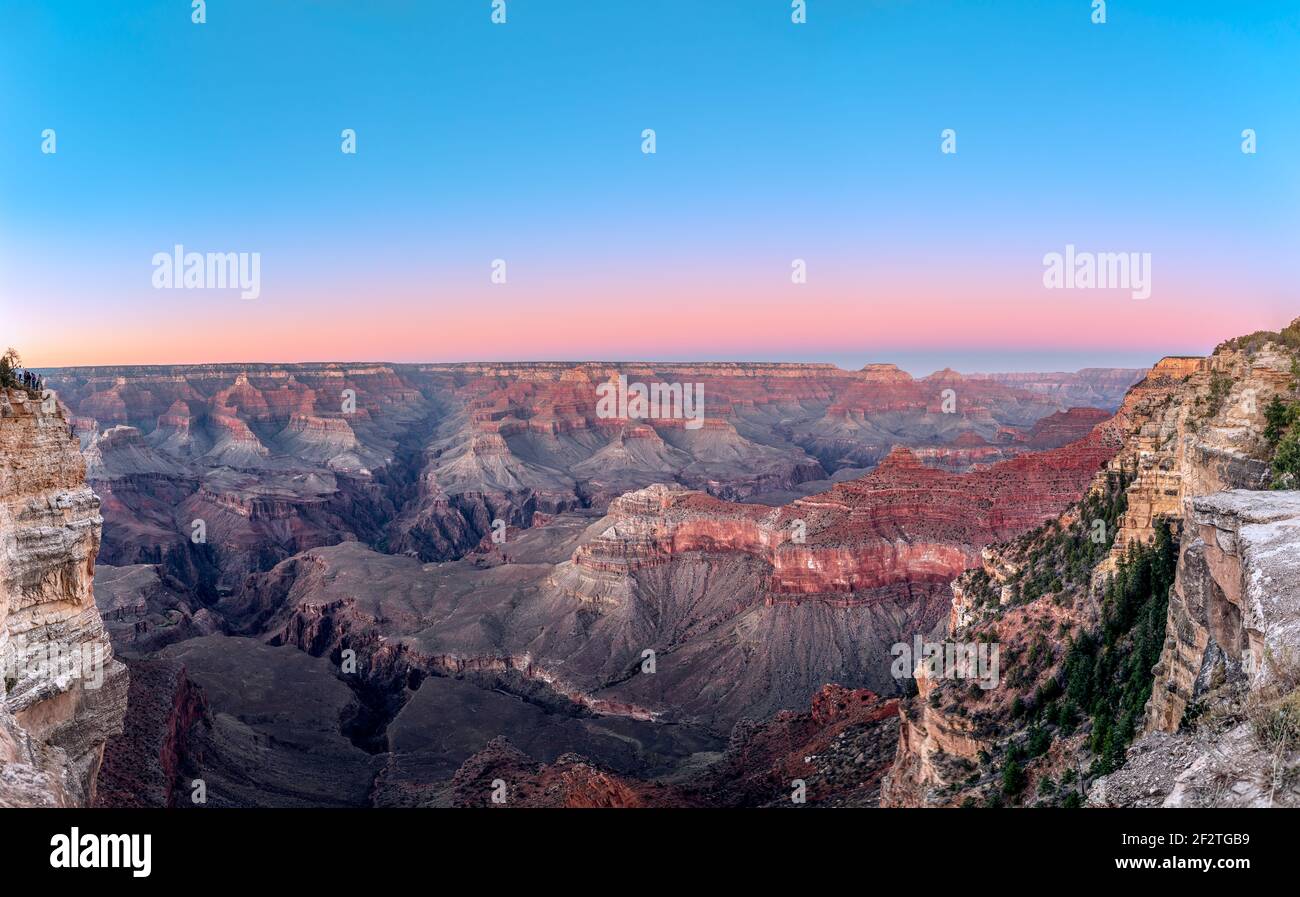 Beautiful view of the Grand Canyon painted by the rays of stunning ...