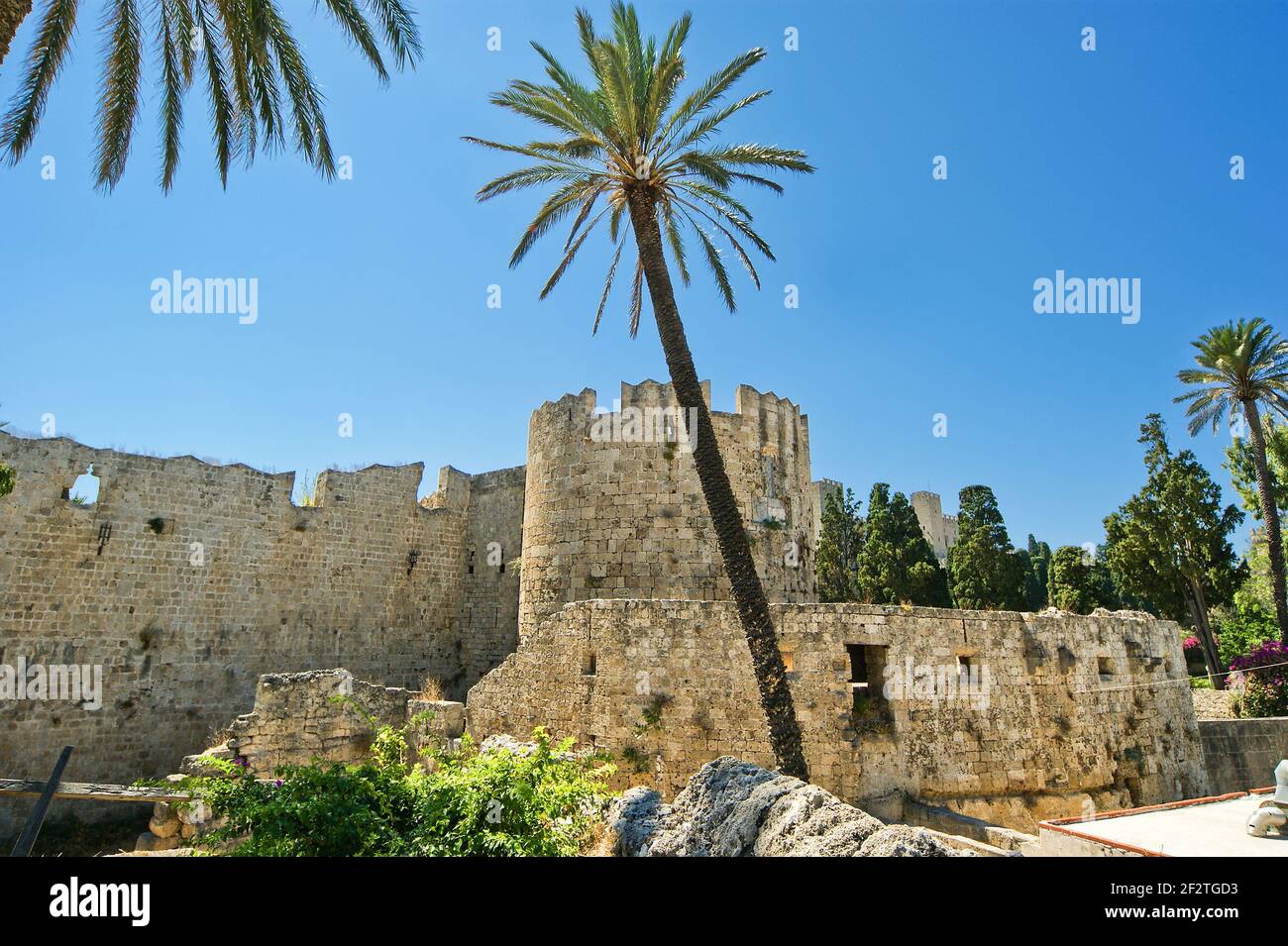 Medieval city walls in Rhodes town, Greece Stock Photo - Alamy