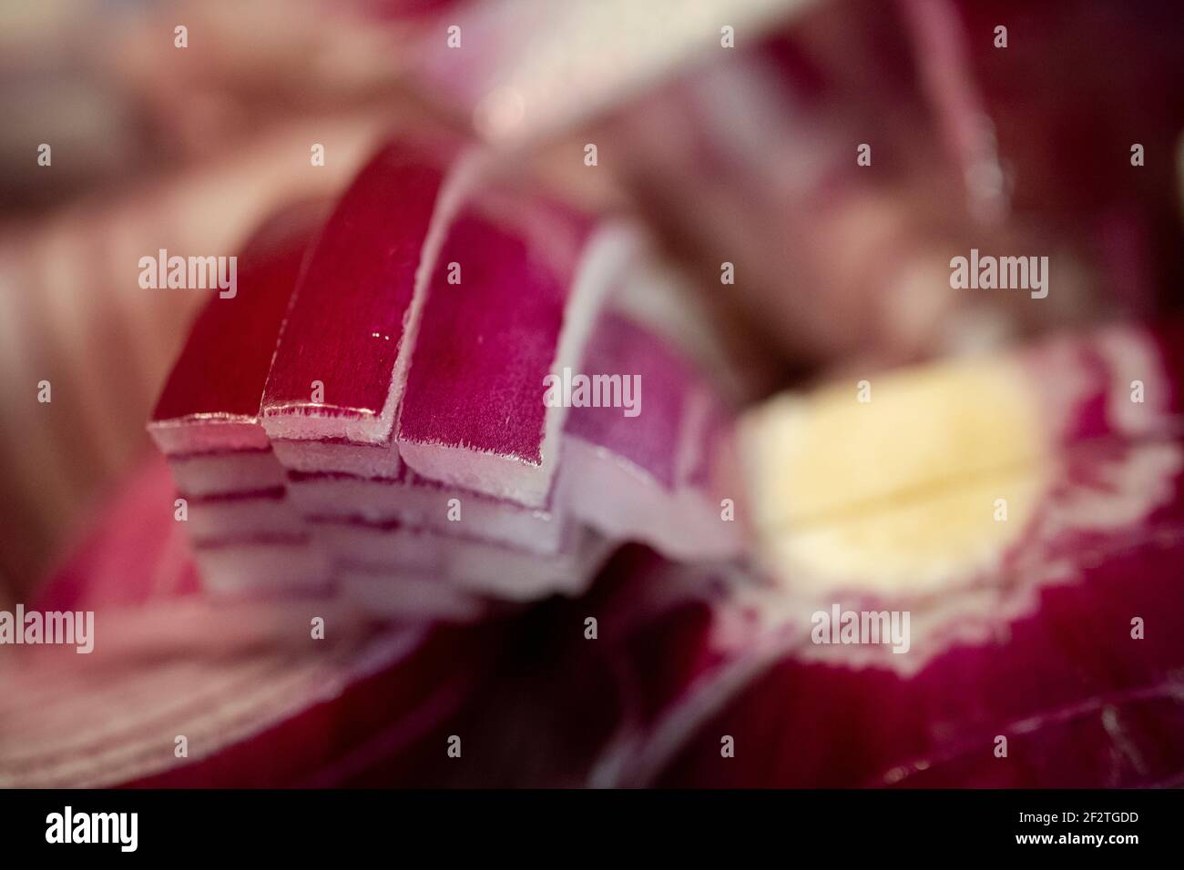 Pieces of red onion Stock Photo - Alamy