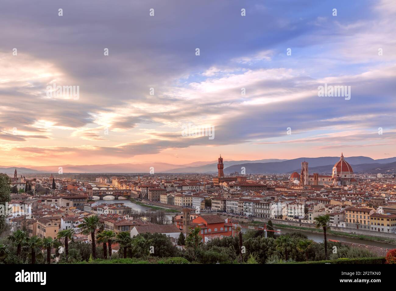 Beautiful sunset over Florence and its famous landmarks. Palazzo ...