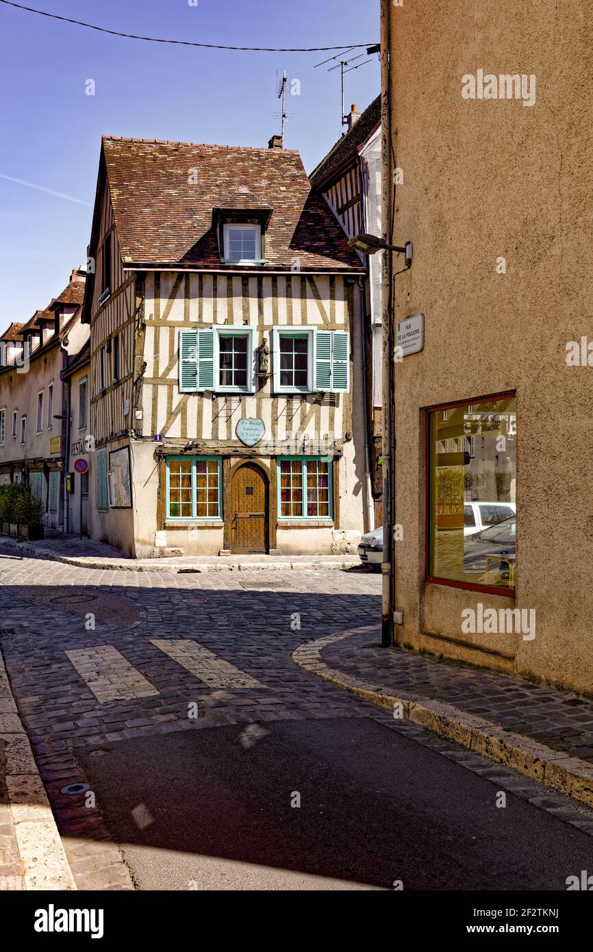 Chartres house hi-res stock photography and images - Alamy
