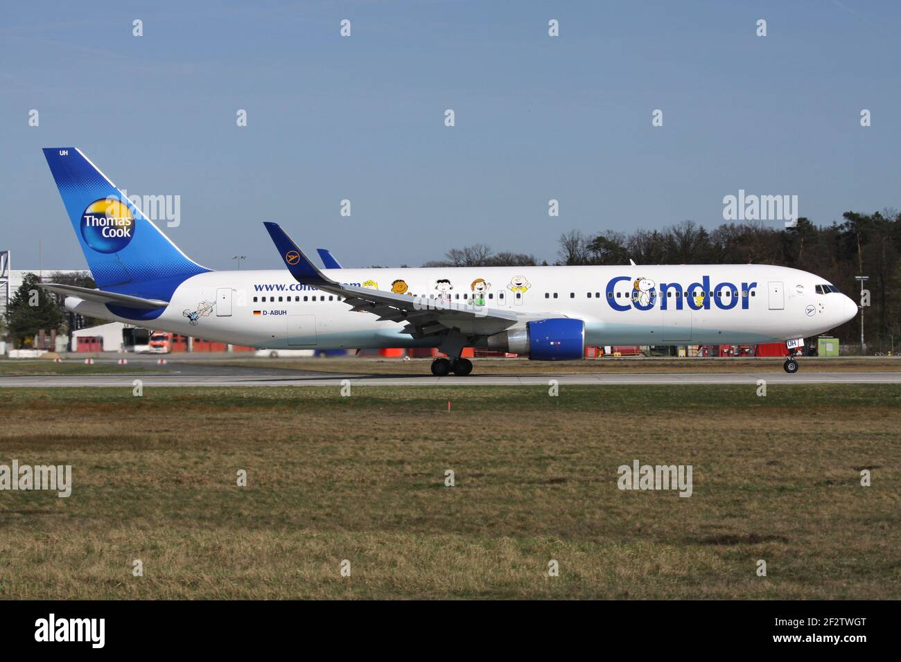 Charlie brown comic hi-res stock photography and images - Alamy