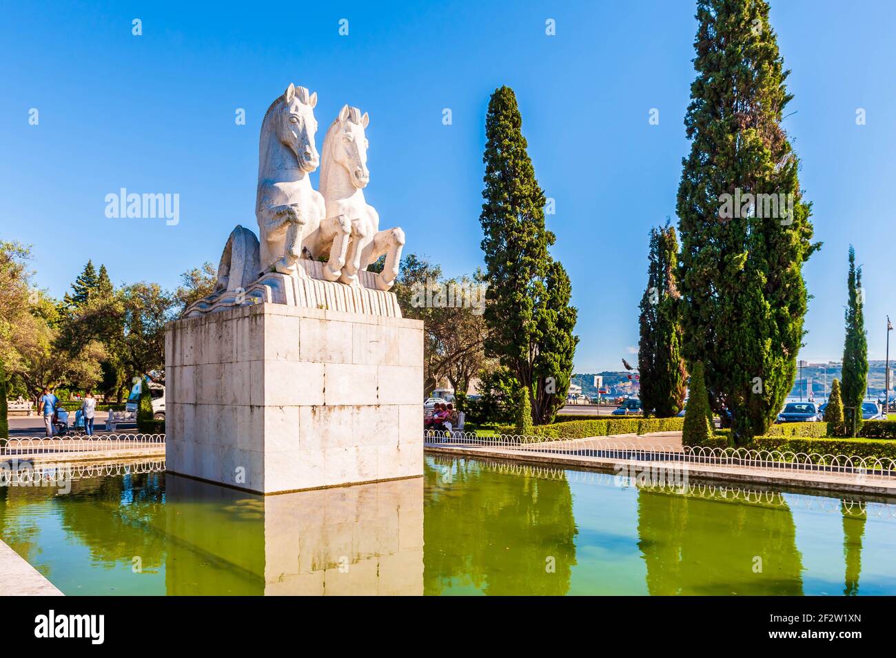 Hippocampus sculpture hi-res stock photography and images - Alamy