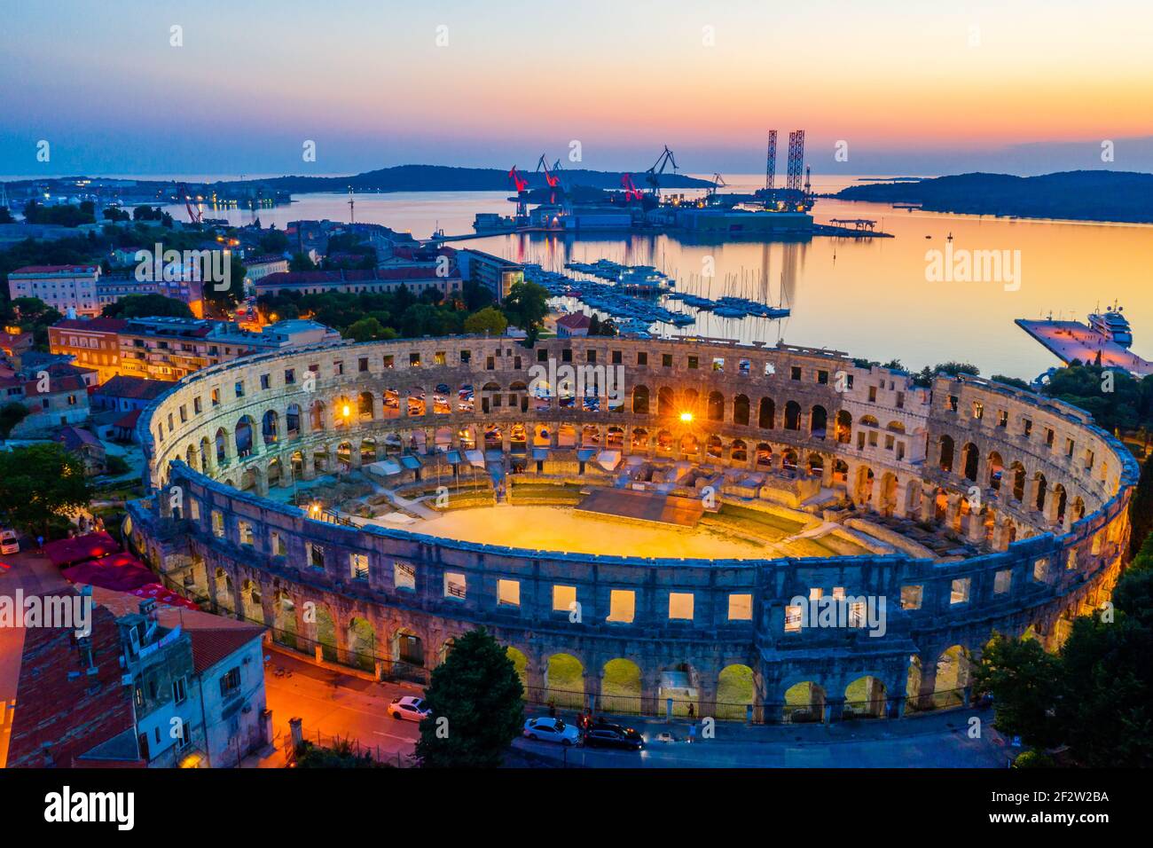 Pola circle hi-res stock photography and images - Alamy
