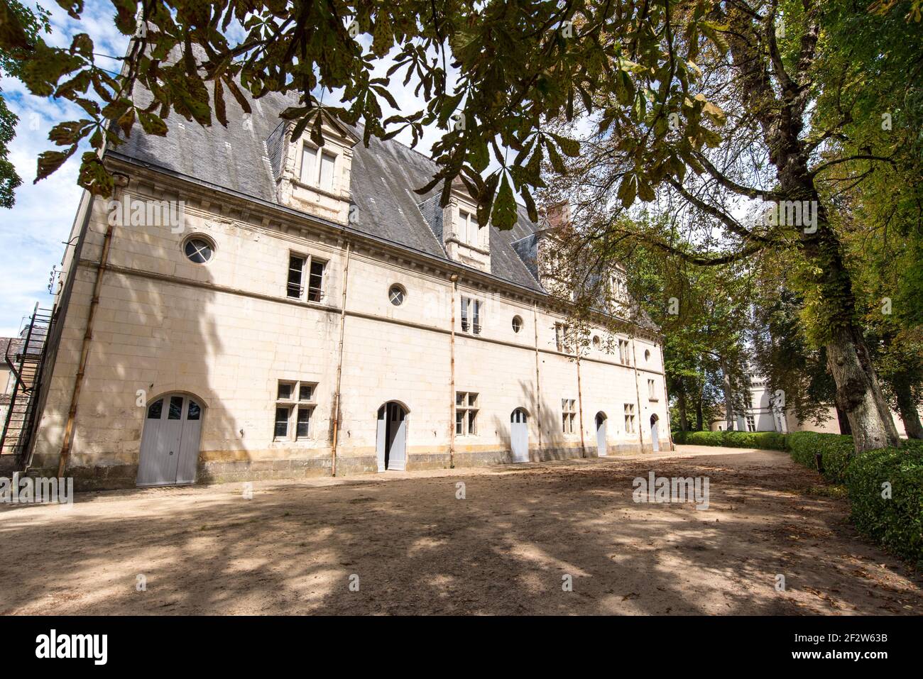 18th century french architecture hi-res stock photography and images ...