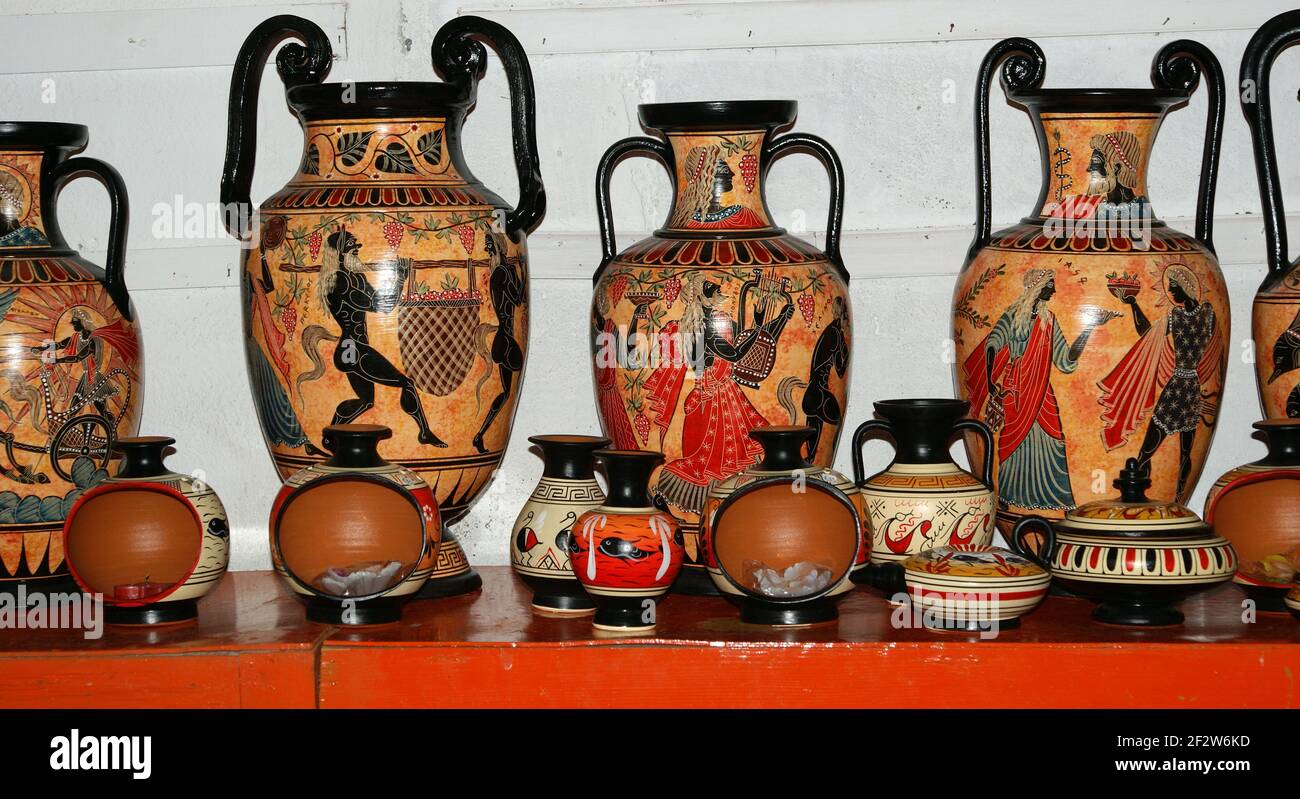 Ceramics souvenir shop, traditional Greek vases Stock Photo - Alamy