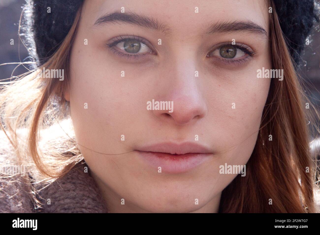 Beauty portrait of fashion model. Beauty portrait No Makeup. Clean Skin ...