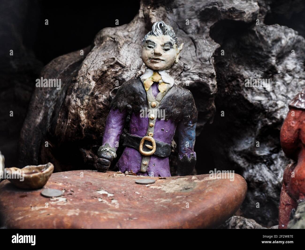 Elfin figure hi-res stock photography and images - Alamy