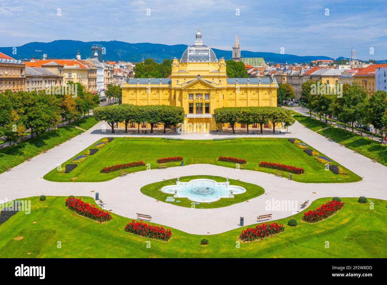 Panorama of Croatian capital Zagreb Stock Photo - Alamy