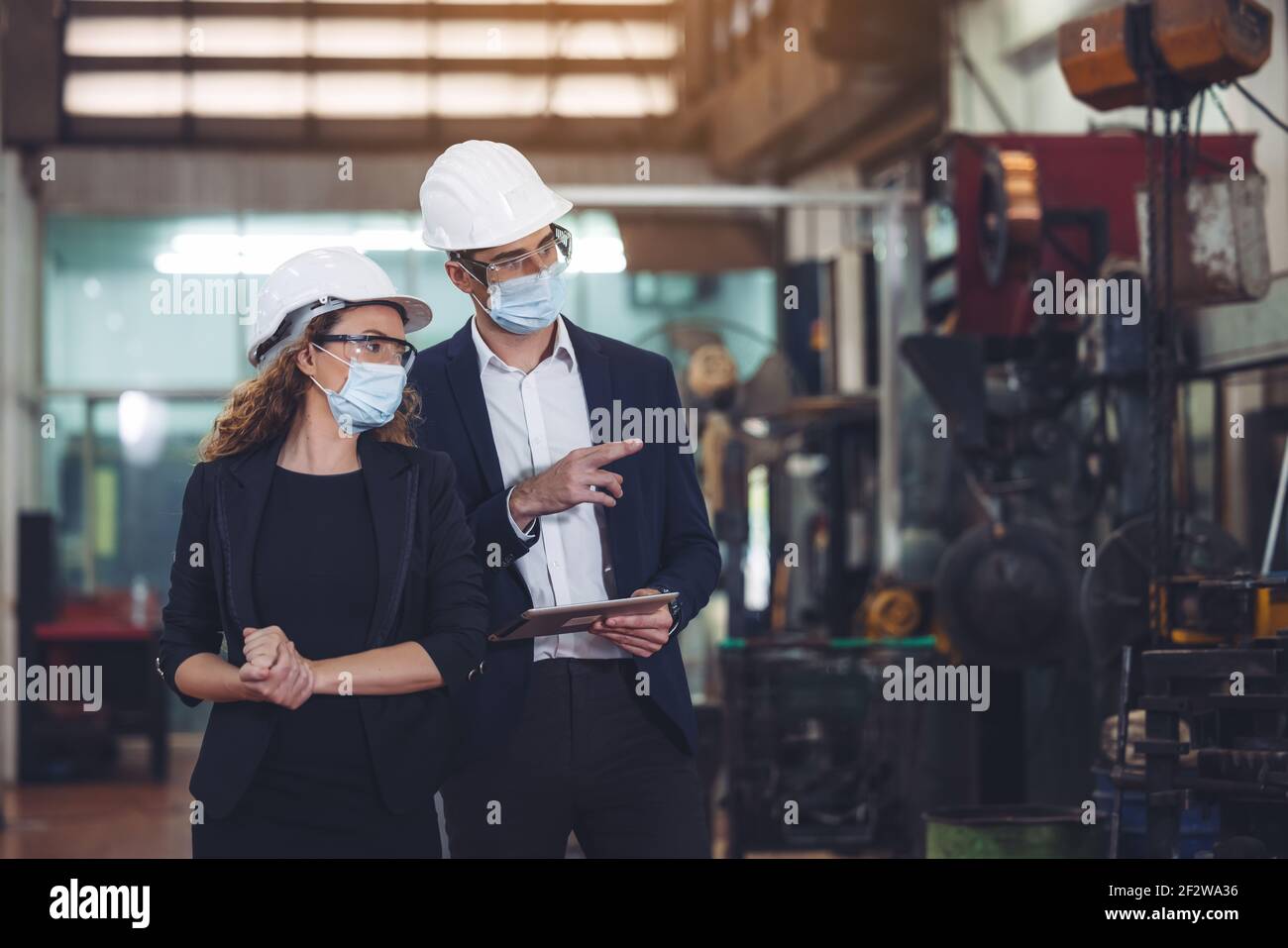 Laptop Manufacturing Process High Resolution Stock Photography and ...