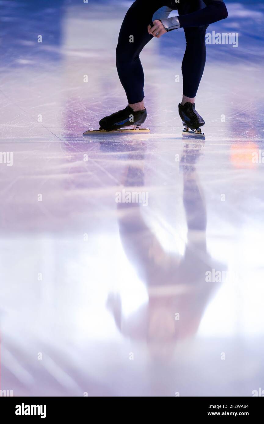 Winter sports speed skater hi-res stock photography and images - Alamy