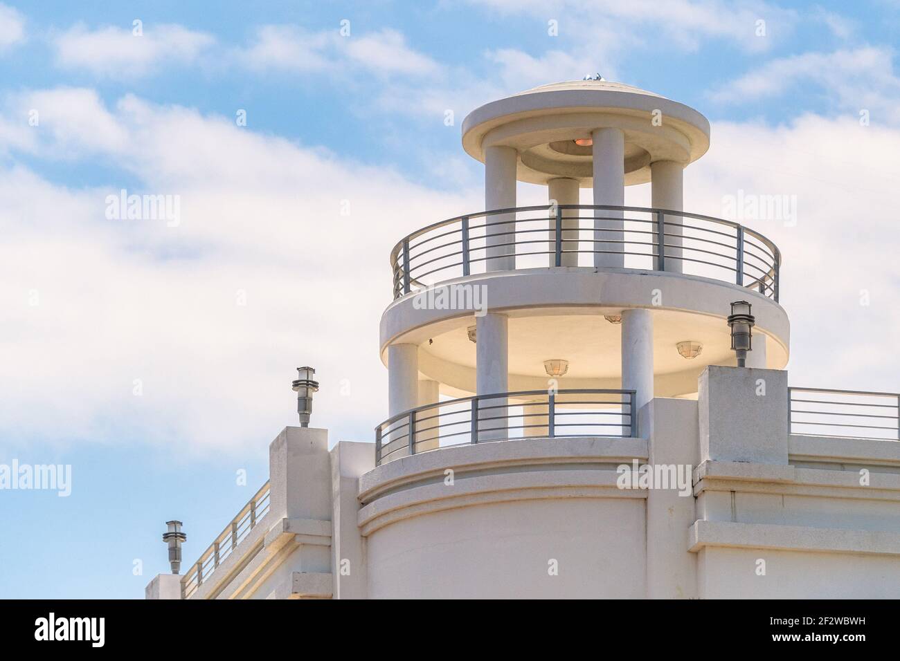 Old fashioned building hi-res stock photography and images - Alamy