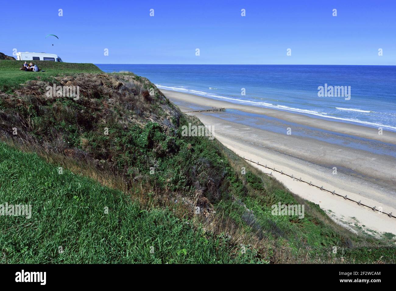 Mundesley cliff erosion hi-res stock photography and images - Alamy