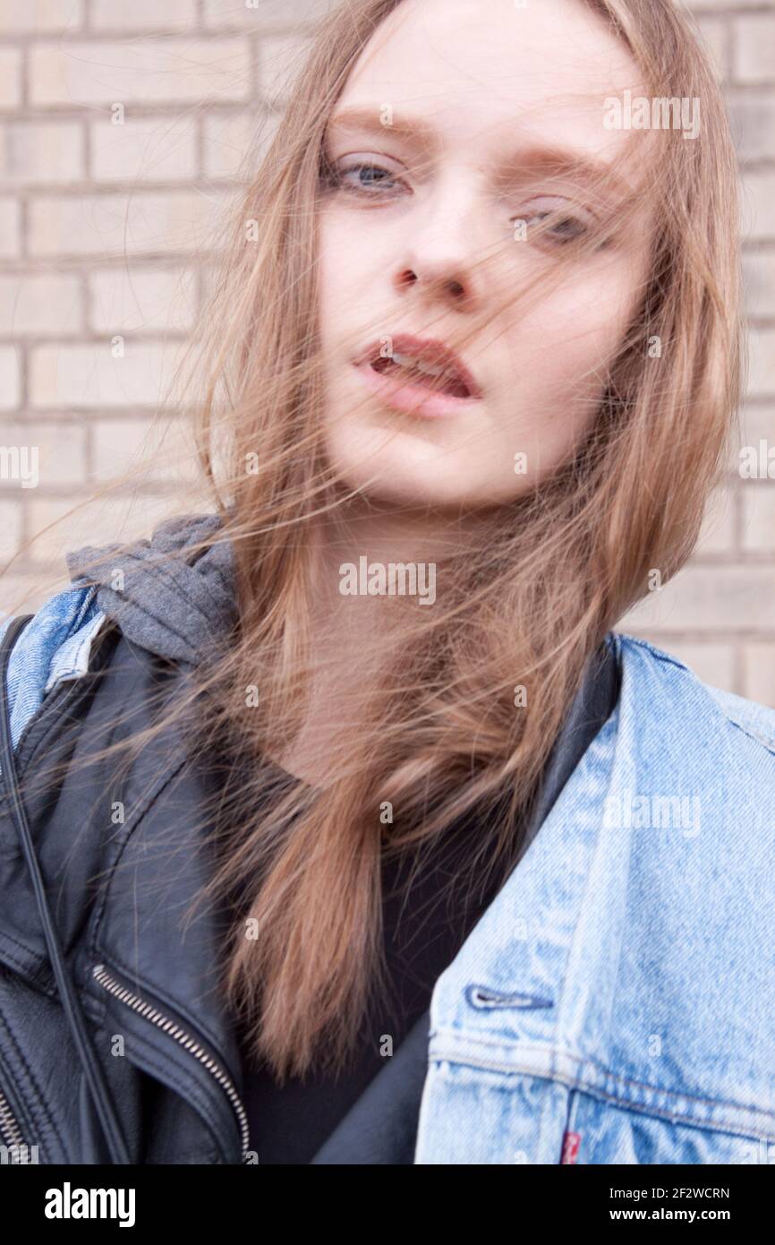 Beauty portrait of fashion model. Beauty portrait No Makeup. Clean Skin ...