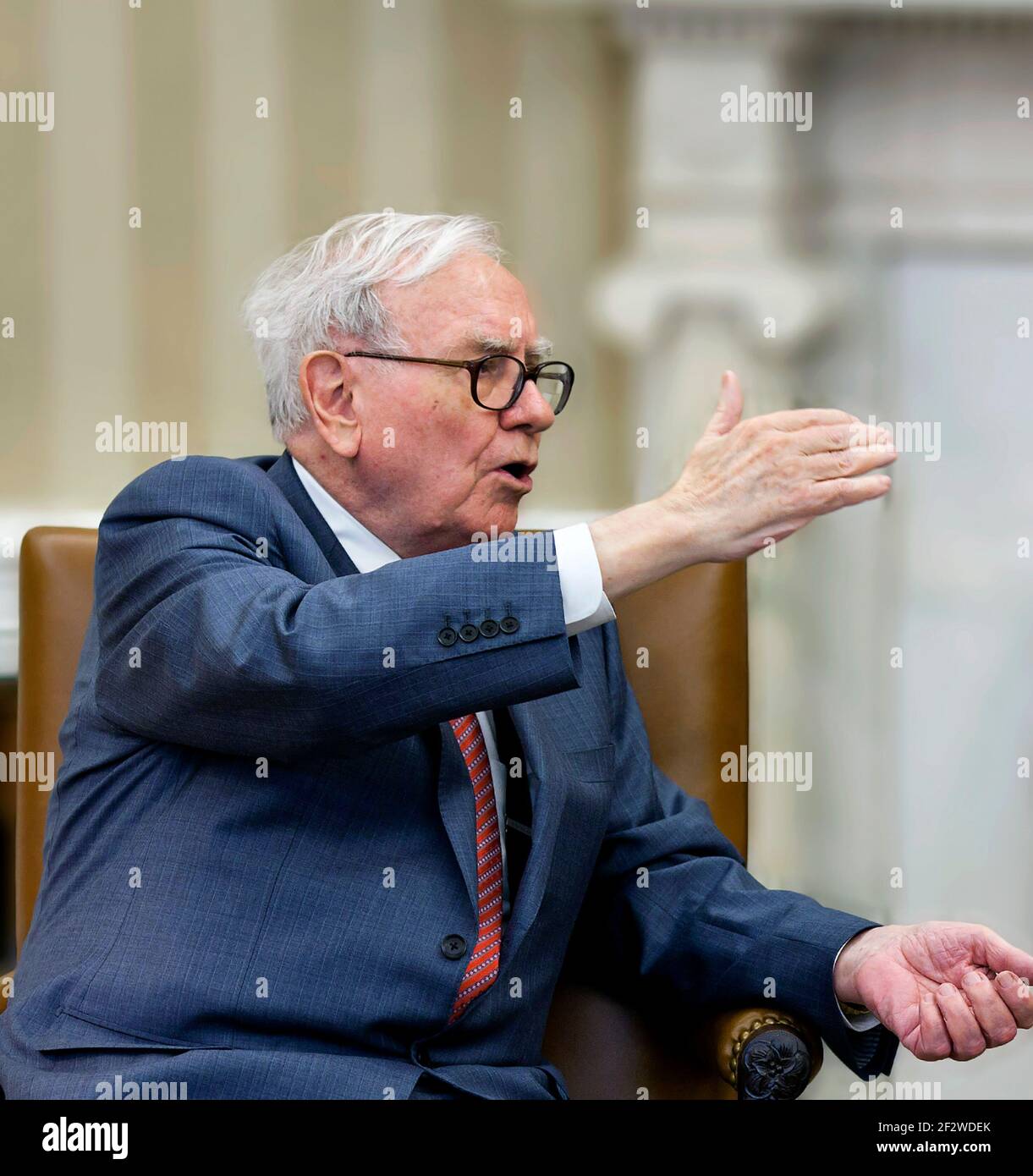 Warren buffett hi-res stock photography and images - Alamy