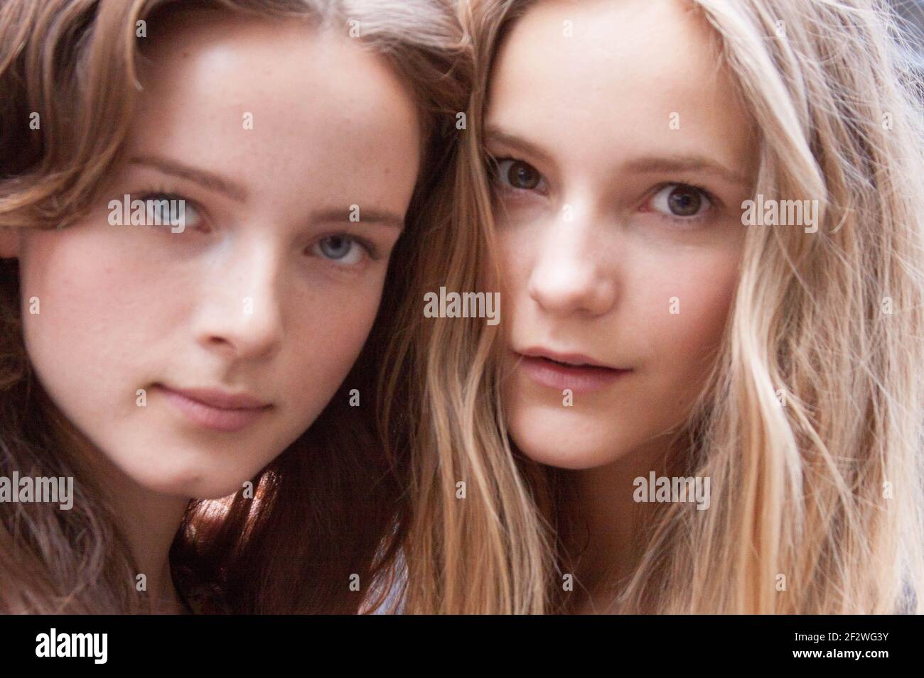 Beauty portrait of fashion model. Beauty portrait No Makeup. Clean Skin ...