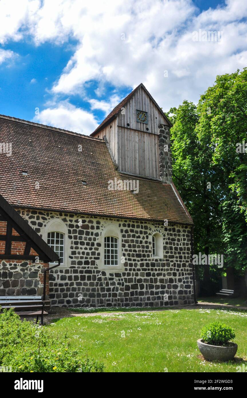Traditional stone construction hi-res stock photography and images - Alamy
