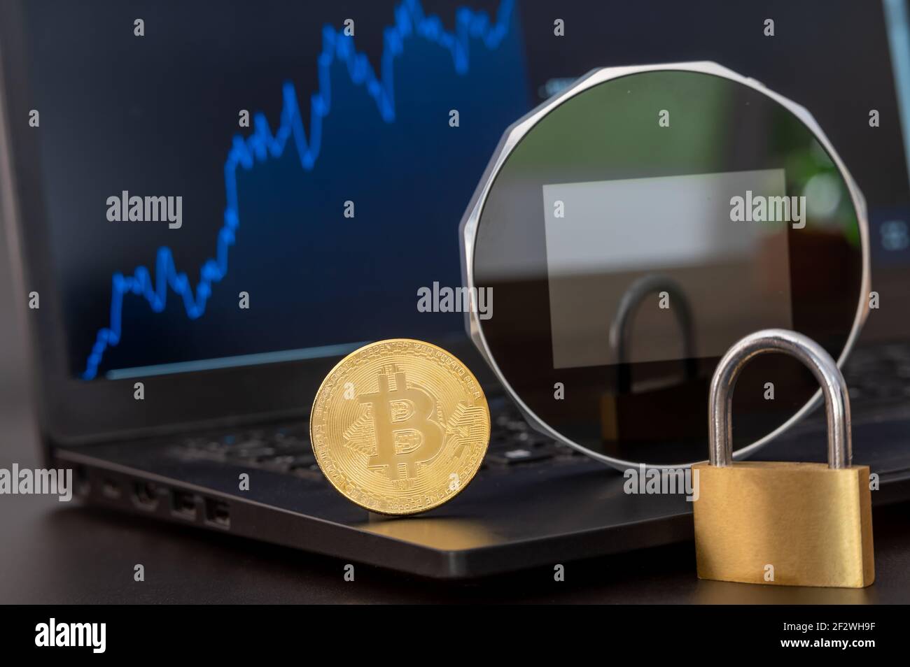 Digital wallet hi-res stock photography and images - Alamy