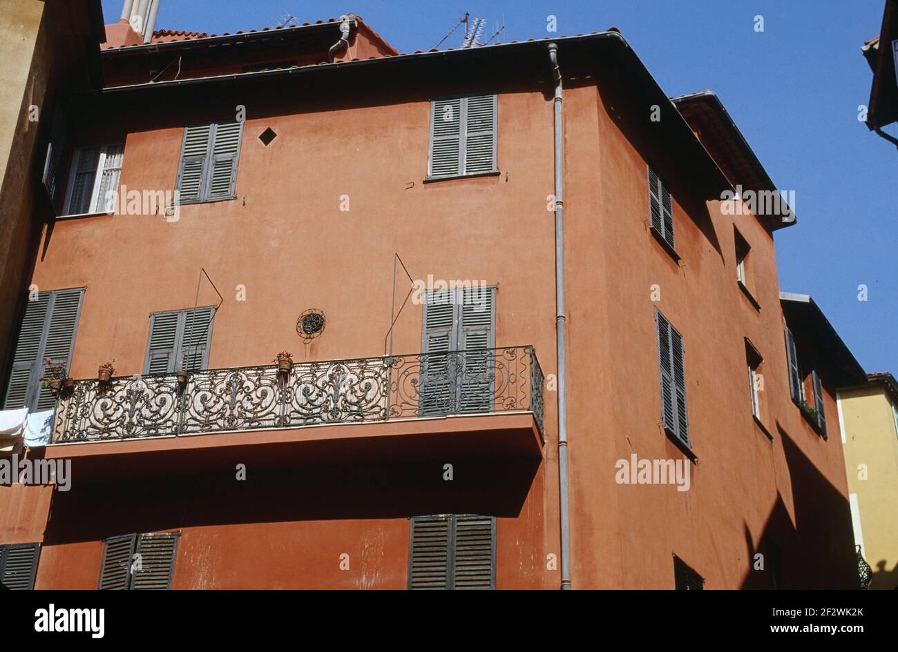 Vieux Nice- Old Nice -Old Building Stock Photo - Alamy
