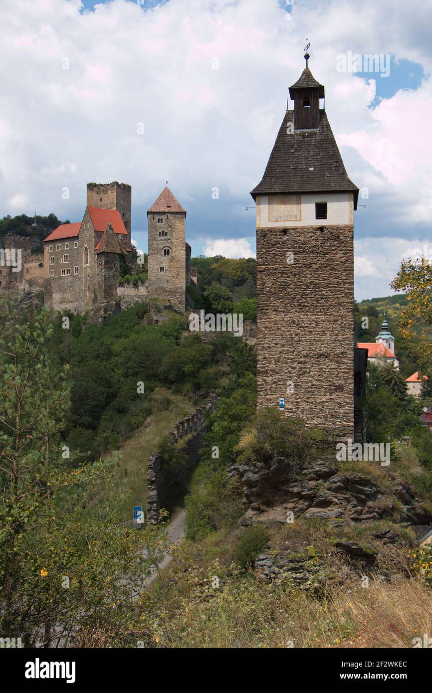 Castle hardegg in the national park thayatal hi-res stock photography ...