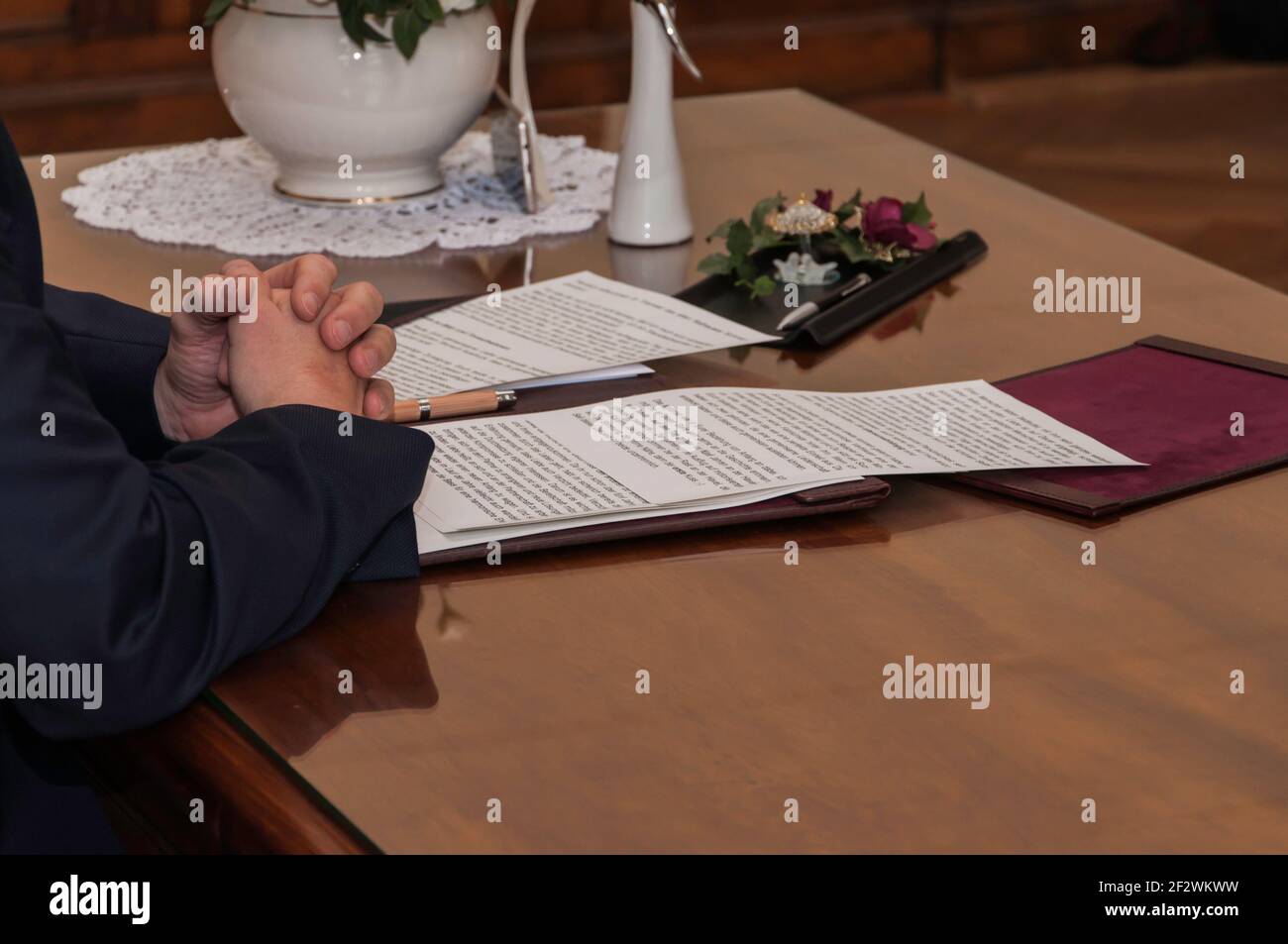 Registry office interior hi-res stock photography and images - Alamy