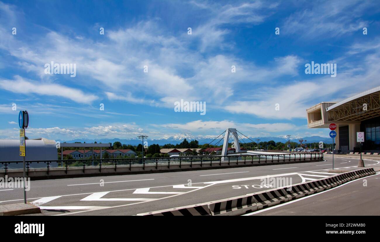 Milan alps hi-res stock photography and images - Alamy