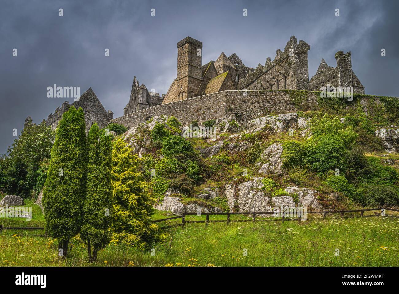 Rock Of Cashel Ireland High Resolution Stock Photography and Images - Alamy