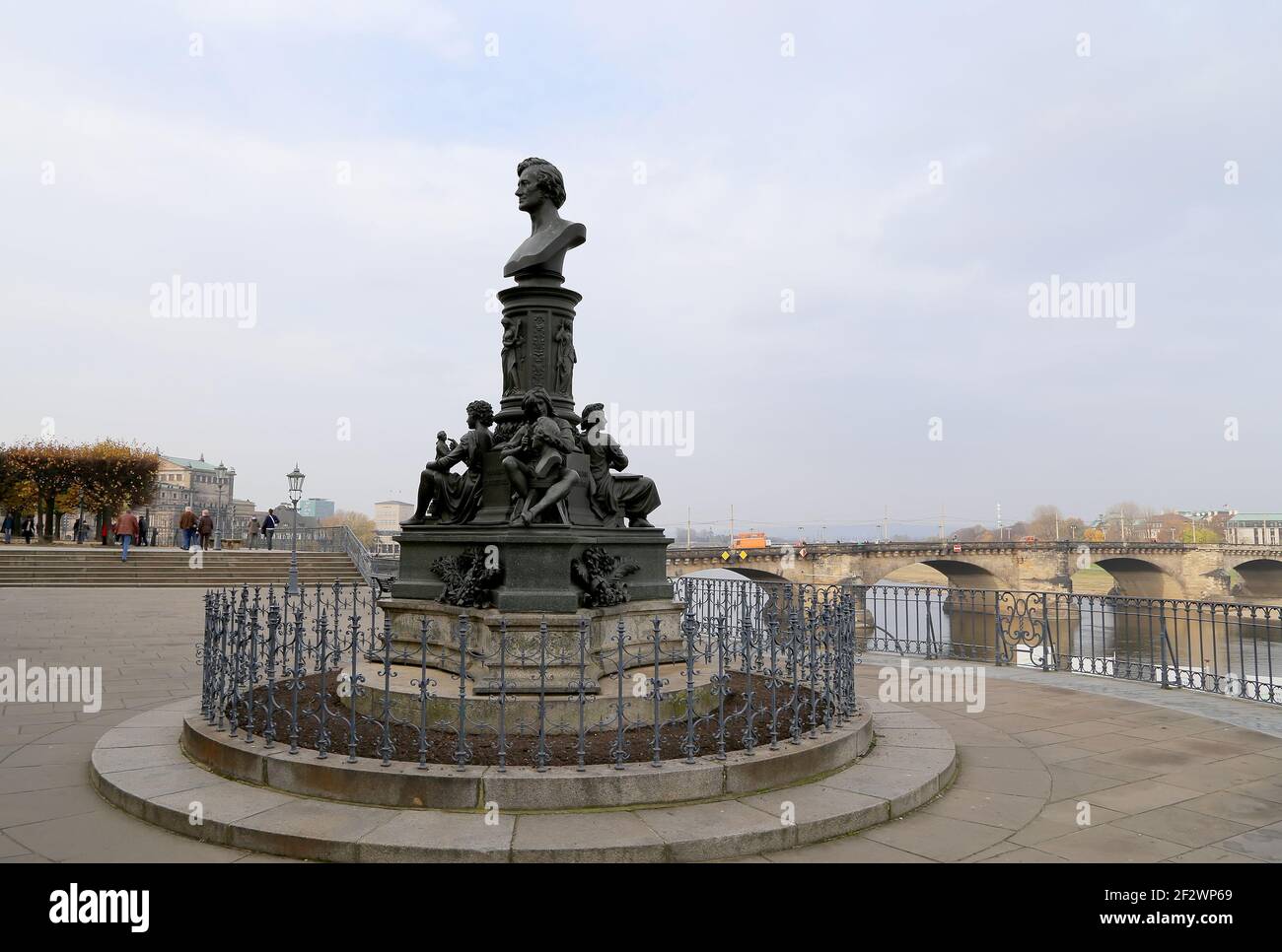Bruhl terrace historic architectural hi-res stock photography and ...