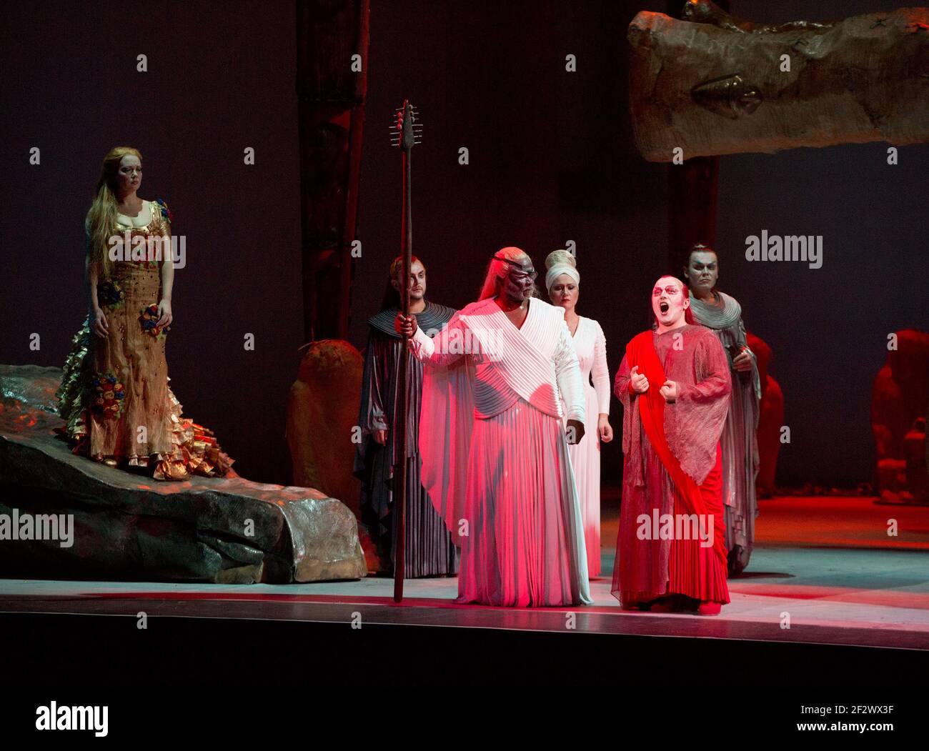 l-r: Anastasia Kalagina (Freia), Alexander Timchenko (Froh), Willard ...