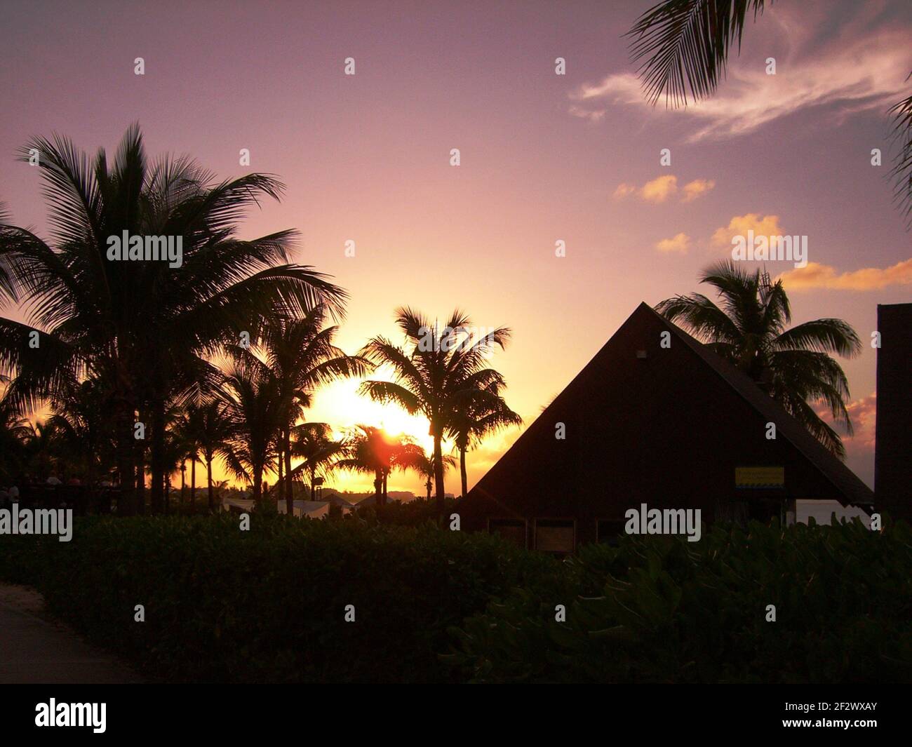 Iles turquoises hi-res stock photography and images - Alamy