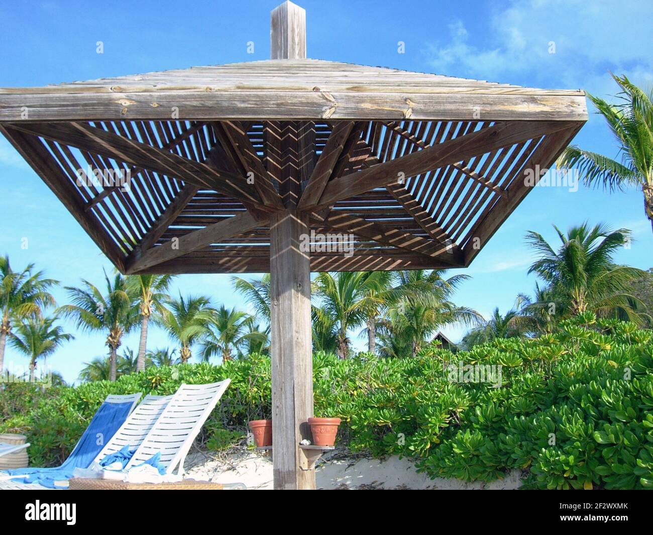 Iles turquoises hi-res stock photography and images - Alamy