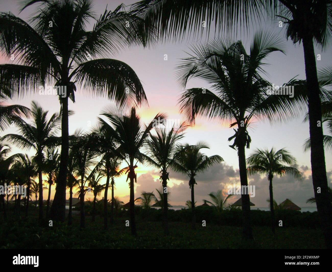 Iles turquoises hi-res stock photography and images - Alamy